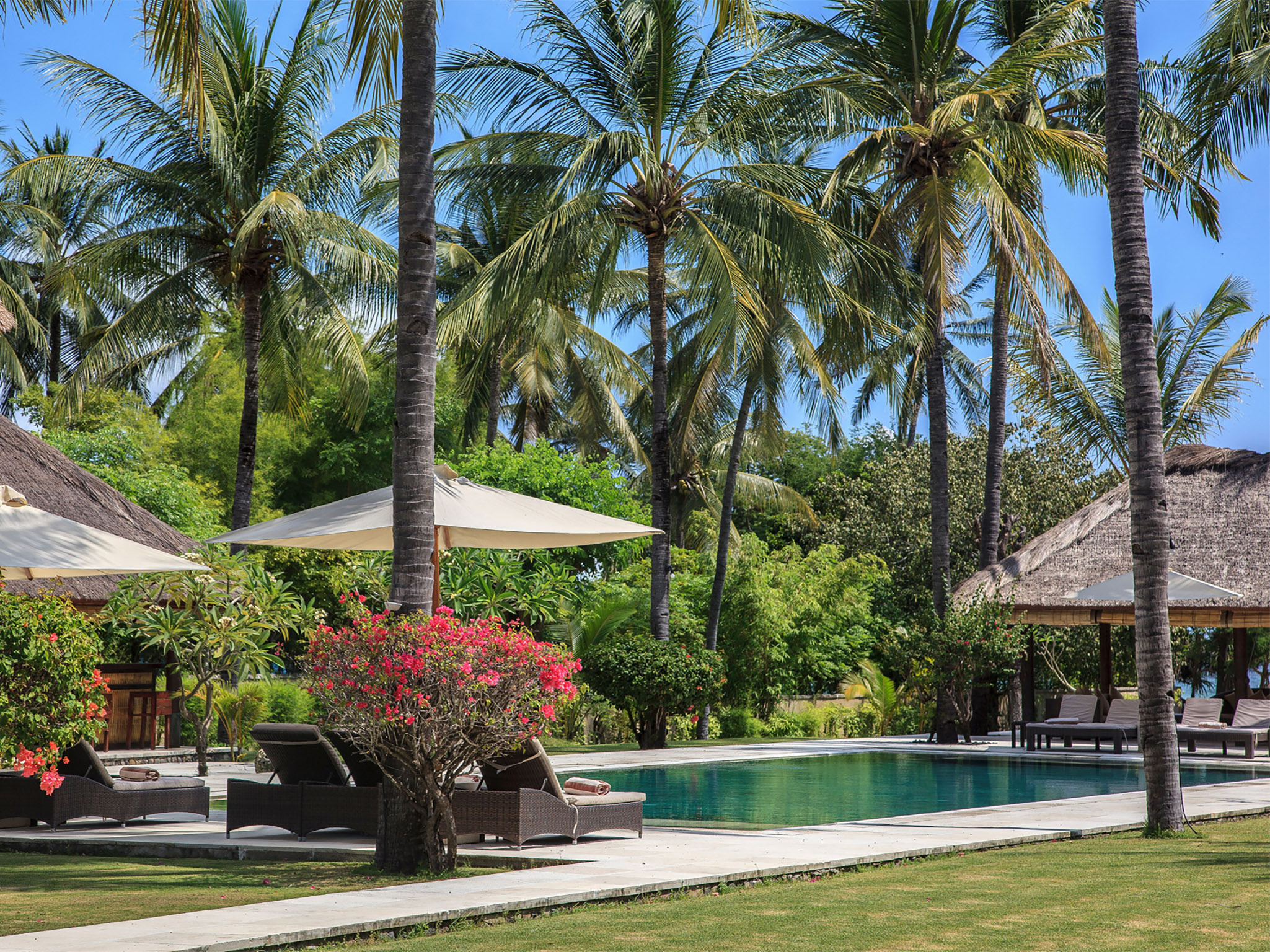 Photo Gallery | Villa Sepoi Sepoi - Beachfront Tanjung 6 bedroom villa ...