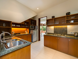 Mobile Villa Ubud | Lakshmi Villas – Seminyak, Bali 1 and 2 bedroom villas